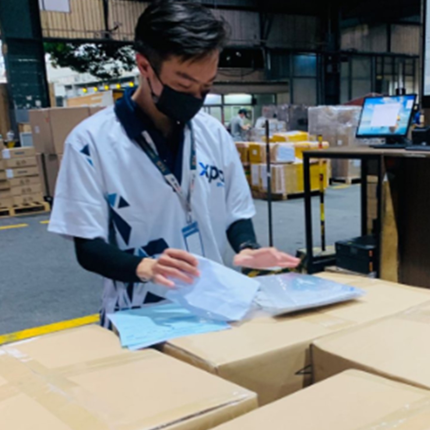 Fast and efficient logistics plans for fair and events cargo